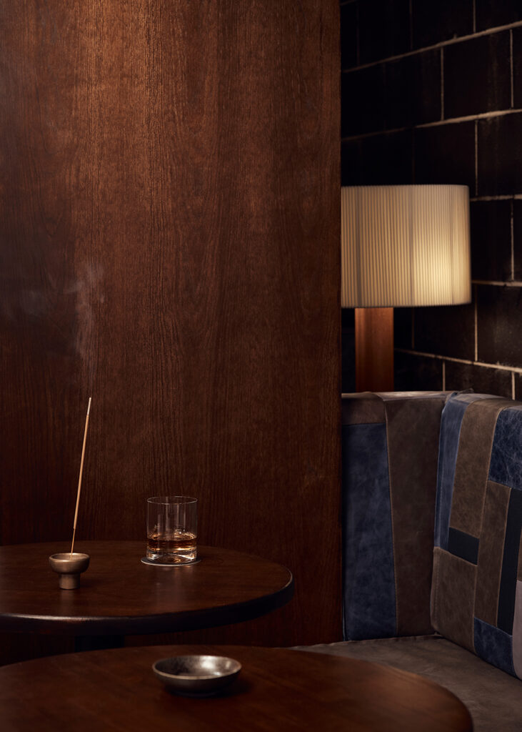 Bar Besuto • Tom Mark Henry