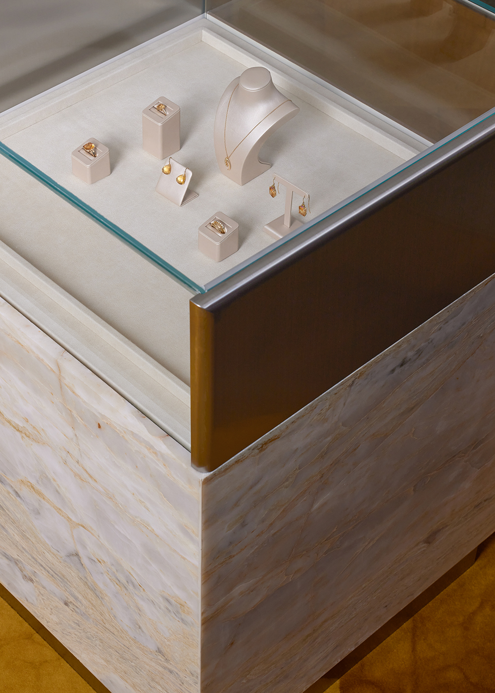 Jan Logan Brisbane • Tom Mark Henry