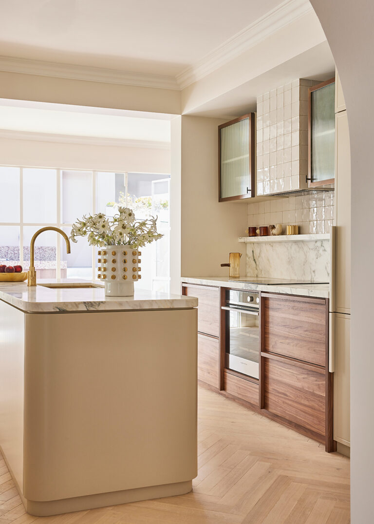 Renny Street • Tom Mark Henry