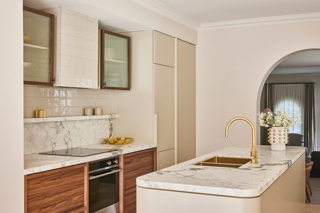 Renny Street • Tom Mark Henry