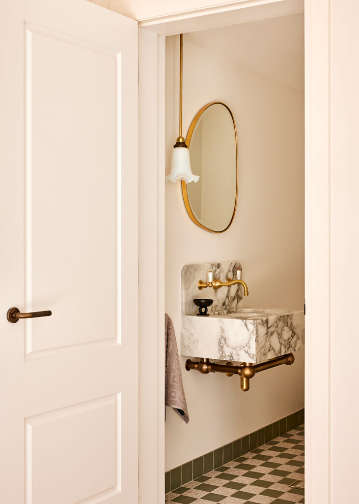 Renny Street • Tom Mark Henry